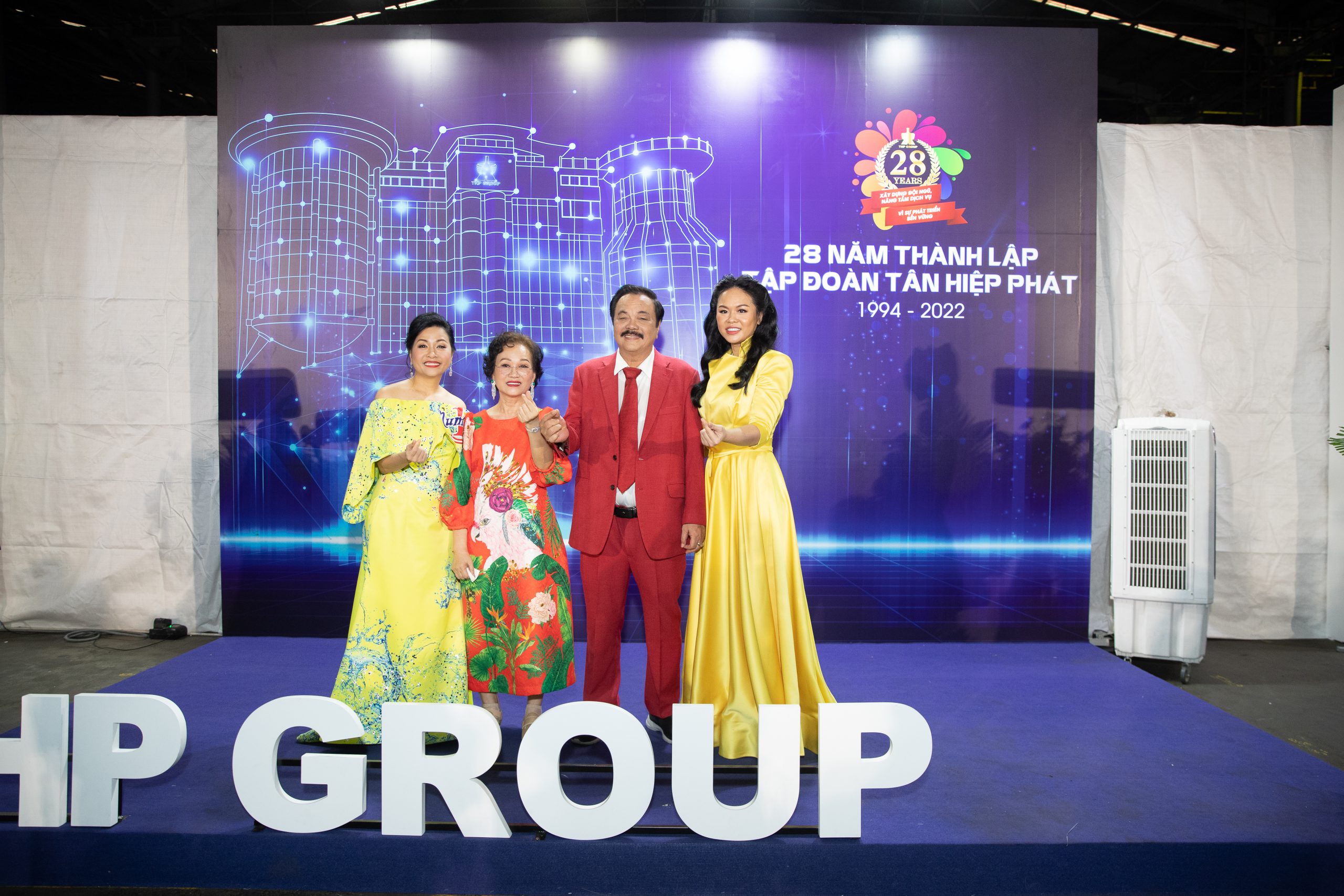 Why we need to think beyond the three-generation rule - Phương Uyên Trần